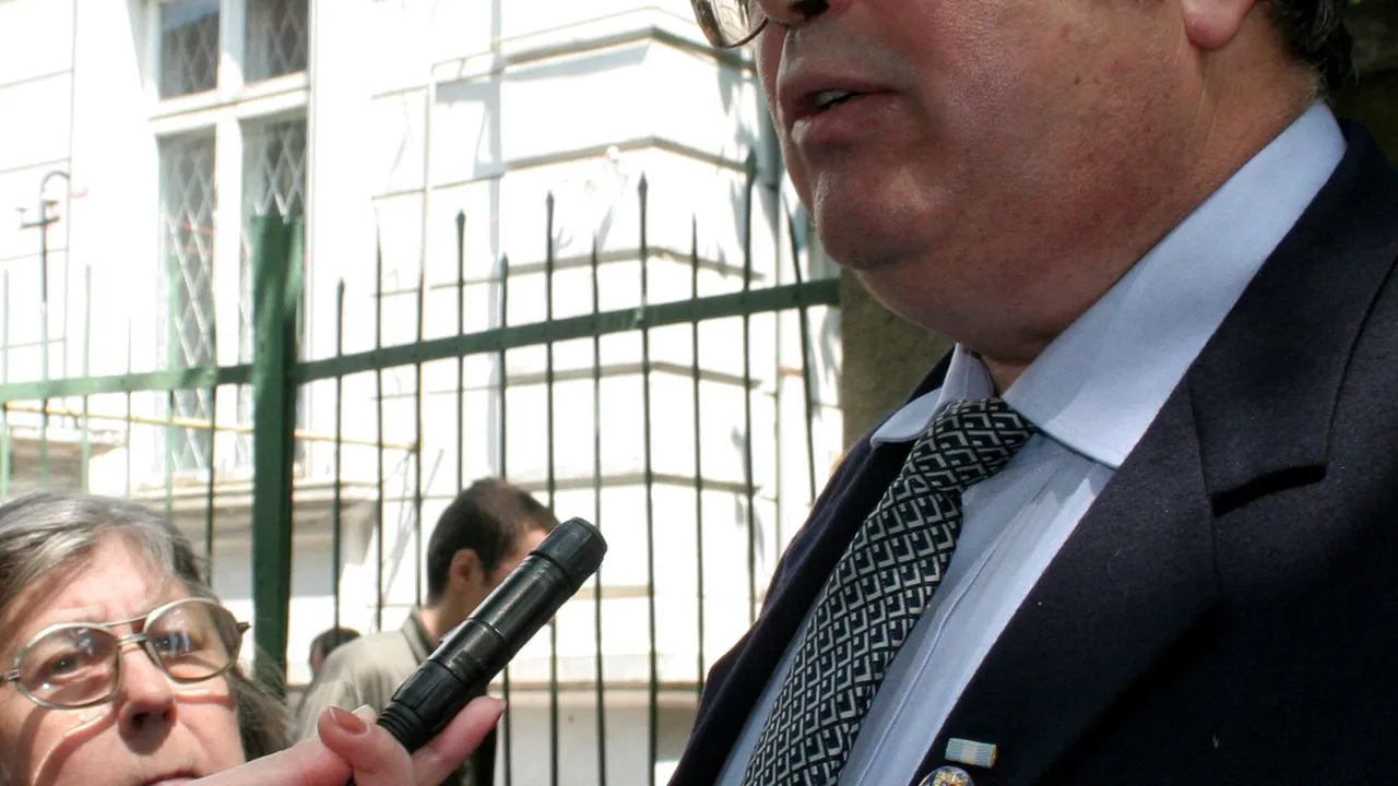 Deputatul PSD Stanciu Anghel, trimis în judecată pentru că şi-a angajat rudele la cabinetul ...