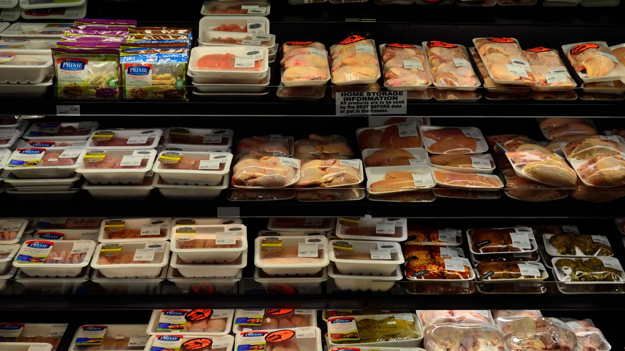 Citeşte cu ATENŢIE eticheta produselor. Cum îţi dai seama de carnea ...