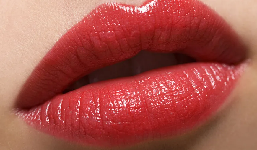 Cum să îţi exfoliezi buzele, acasă